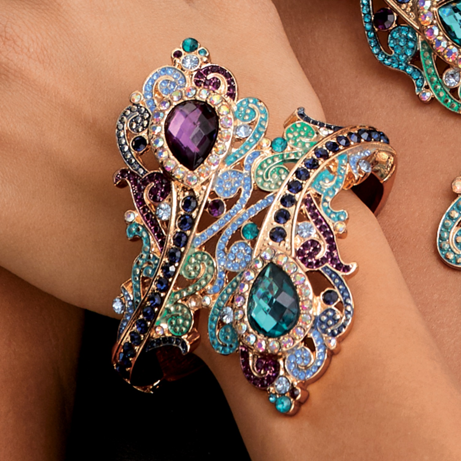 Crystal Swirl Hinged Bangle | Midnight Velvet