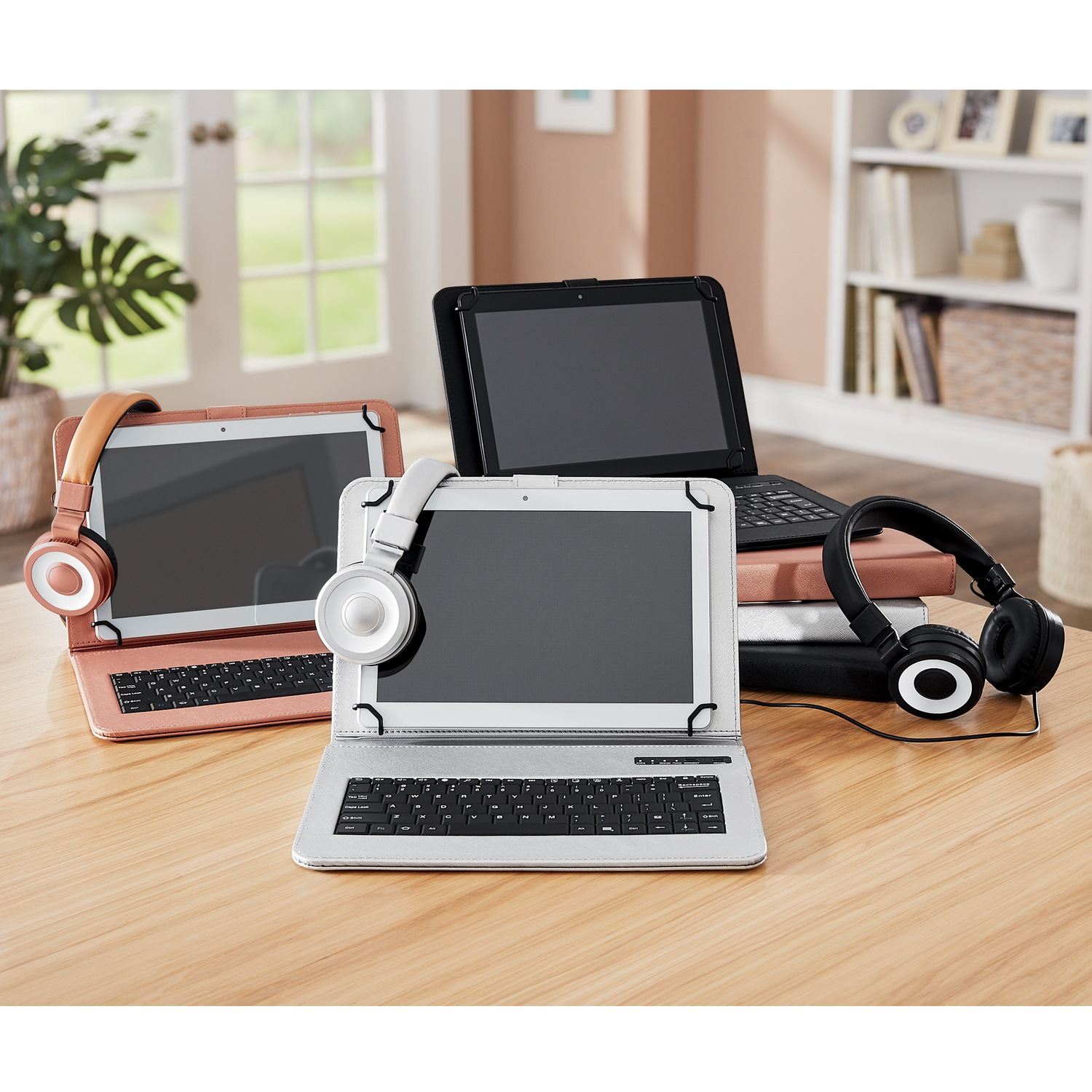 Naxa 7" Tablet with Keyboard and Headphones | Midnight Velvet