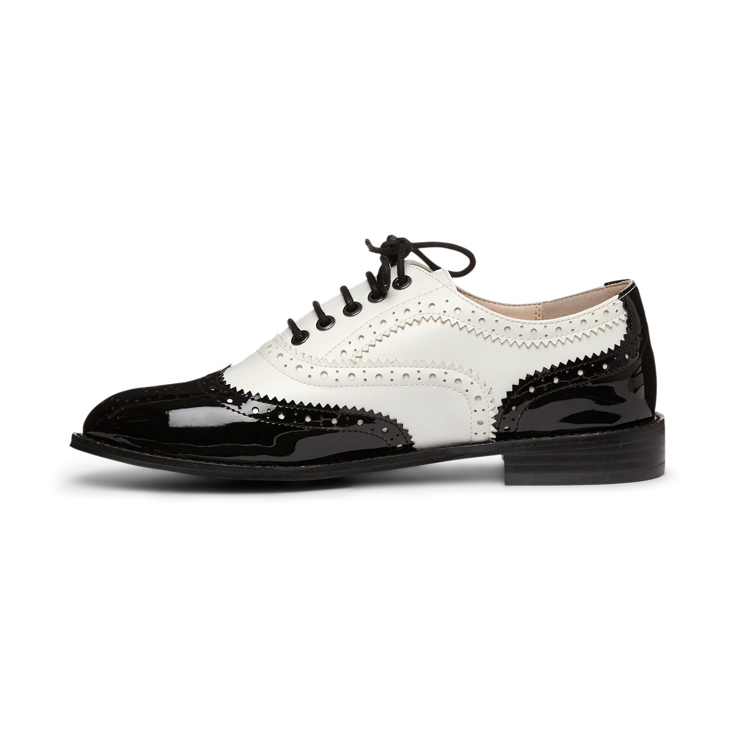 Monroe and Main Wingtip Spectator Shoe | Midnight Velvet