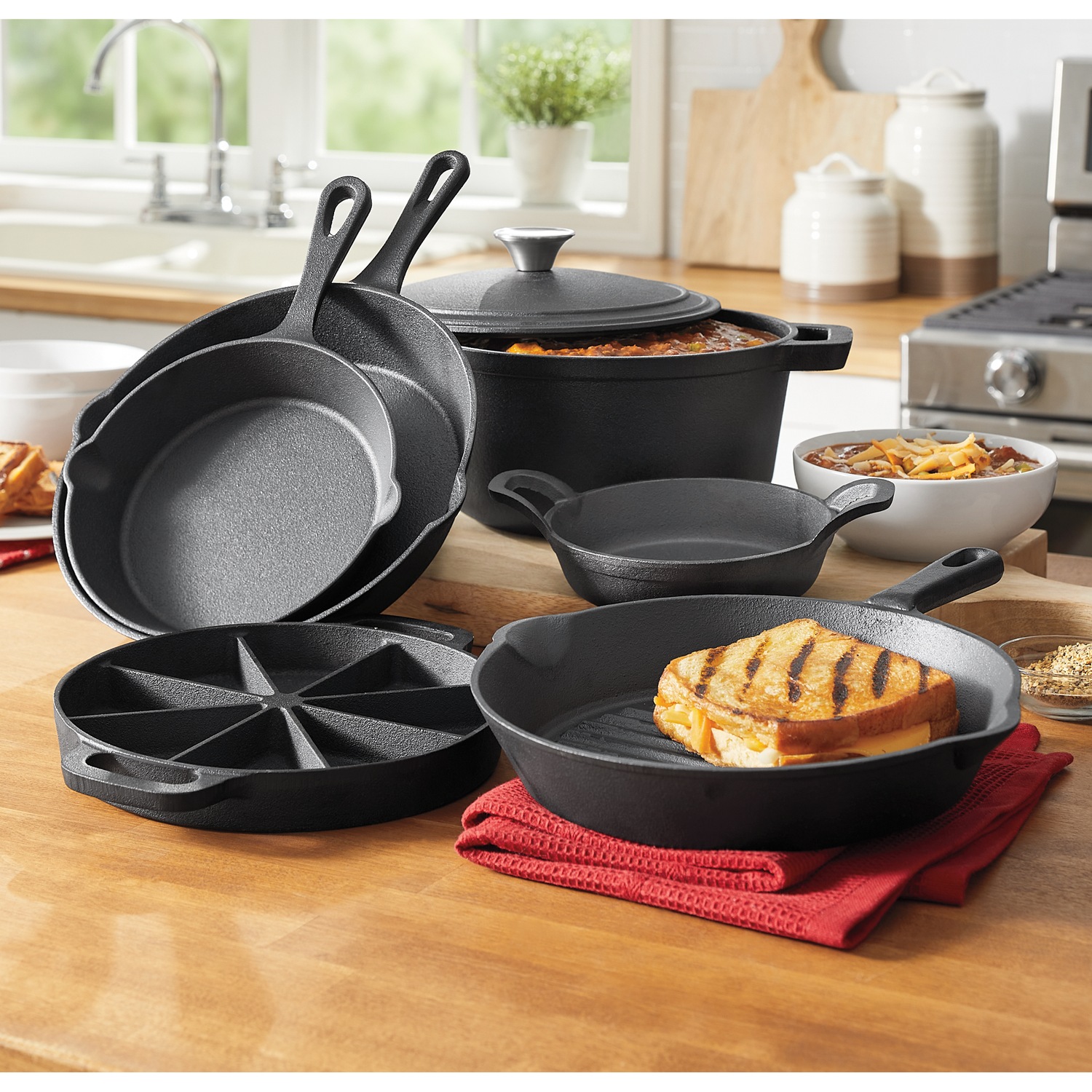 7-Piece Pre-Seasoned Cast Iron Cookware Set | Midnight Velvet
