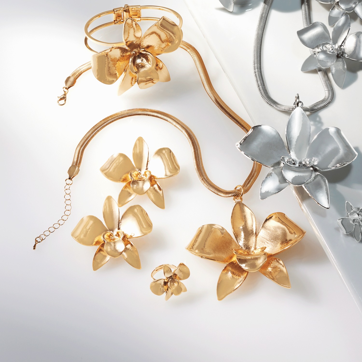 Orchid/3-D Collection Necklace | Midnight Velvet